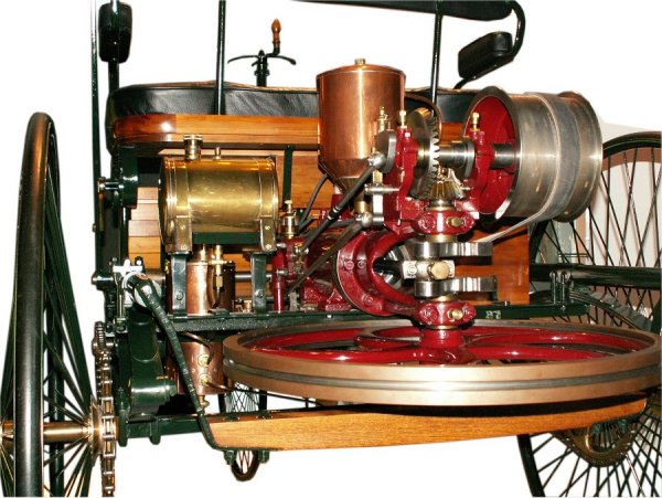First Internal Combustion Engine